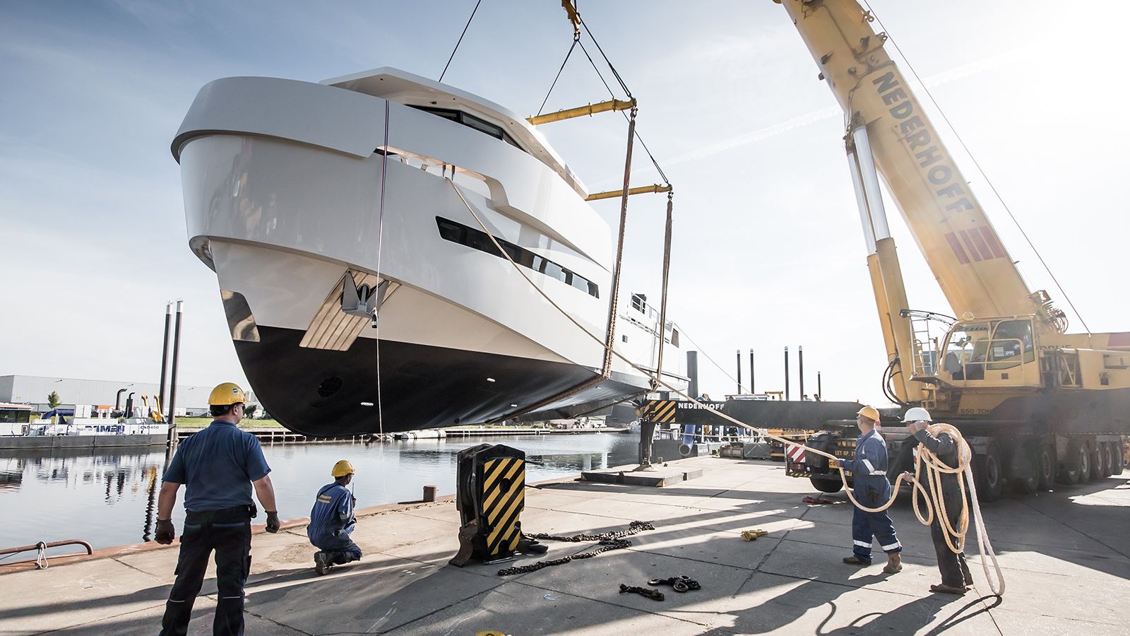Lynx Yachts launches first YXT 24 Evolution support vessel